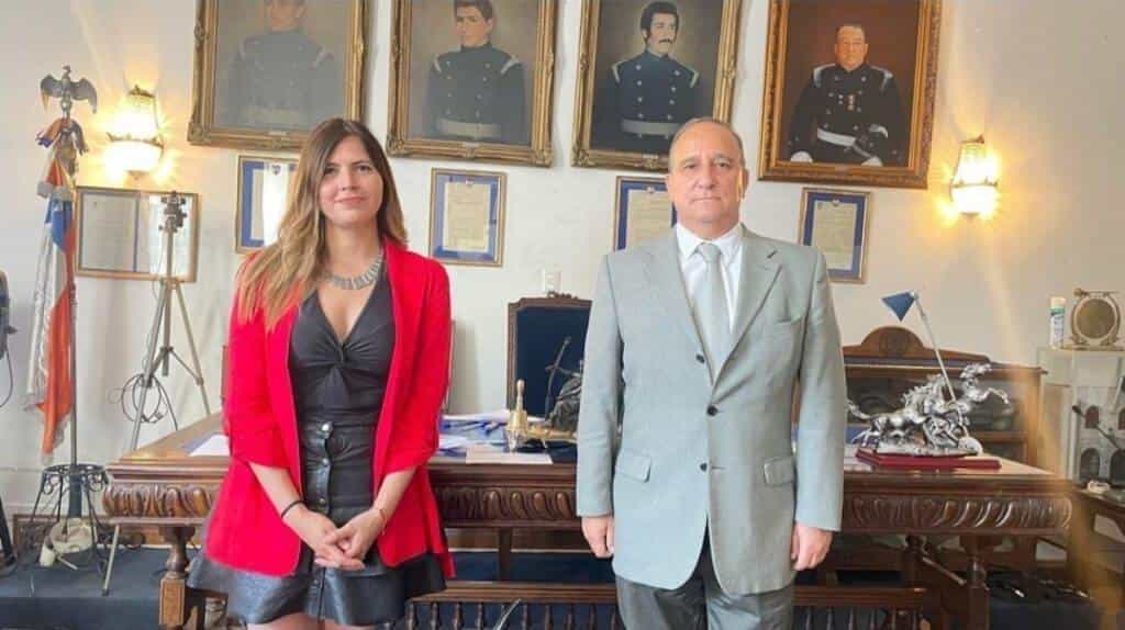 Teniente 1° Carolina Lazo fue elegida primera Capitán en el CBS para ...