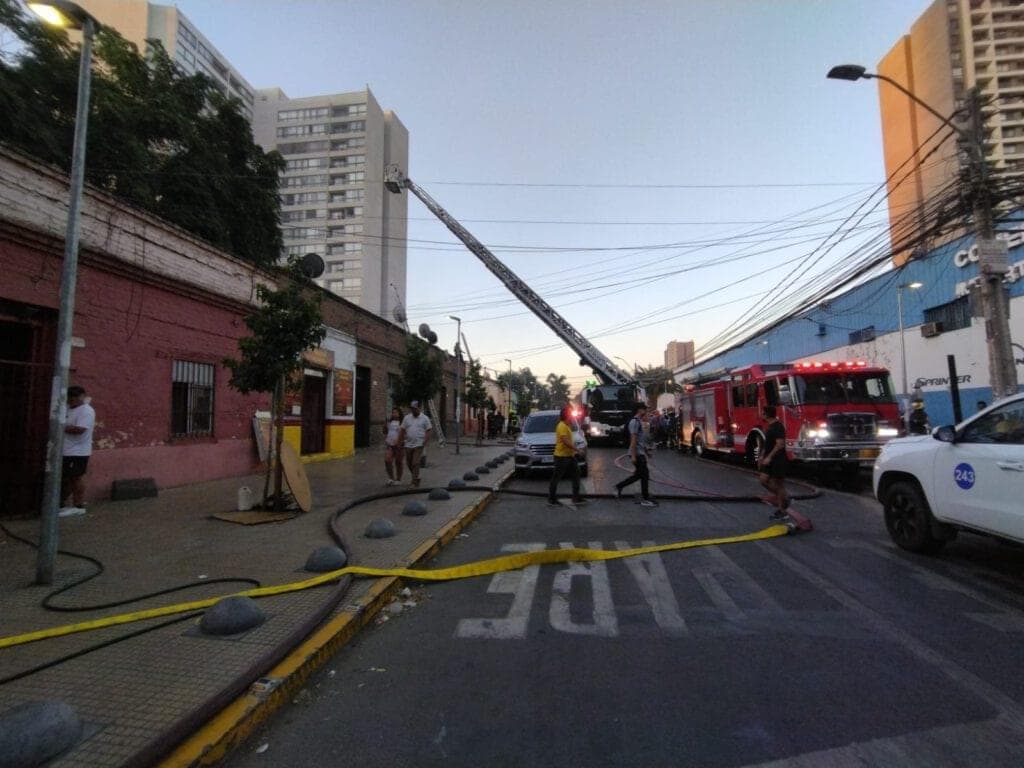 El CBS controló incendio en bodega de Estación Central – Cuerpo de ...