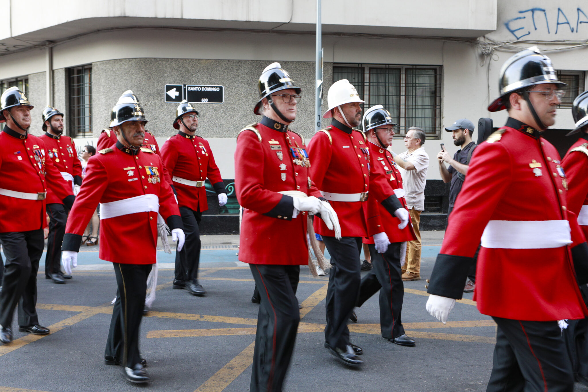 El CBS en 160 años: homenaje ante el Monumento al Bombero y desfile por la ciudad – Cuerpo de ...