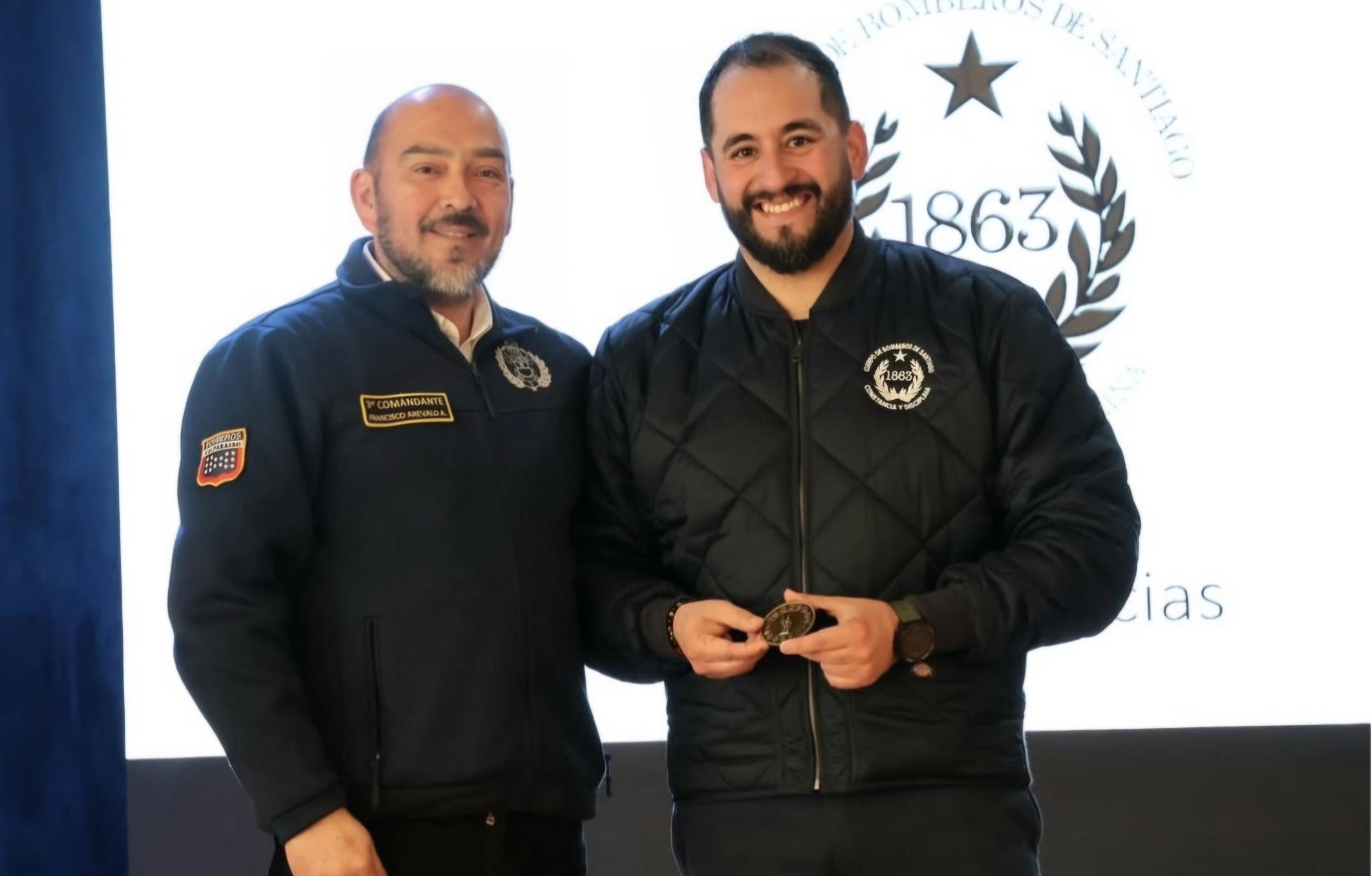 Inspector de la EBS Diego García participó en seminario de Electromovilidad del Cuerpo de ...