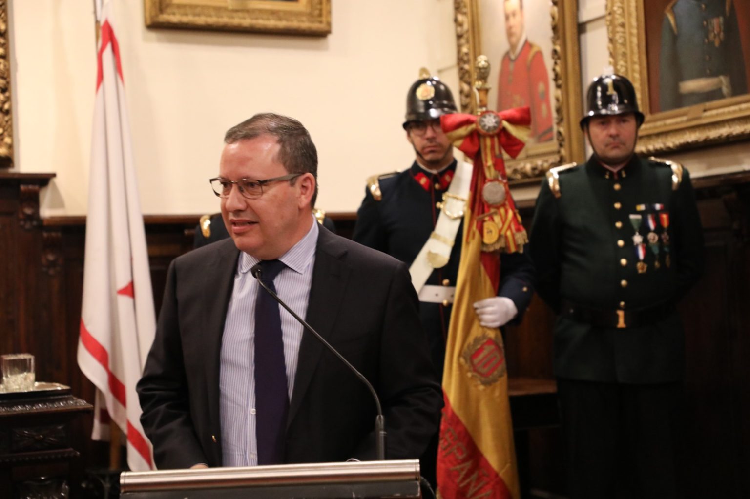 Descubrimiento del retrato al óleo del Director Honorario José Matute ...